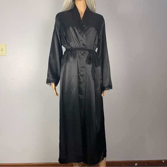 Adonna | Intimates & Sleepwear | Black Adonna Robe | Poshmark